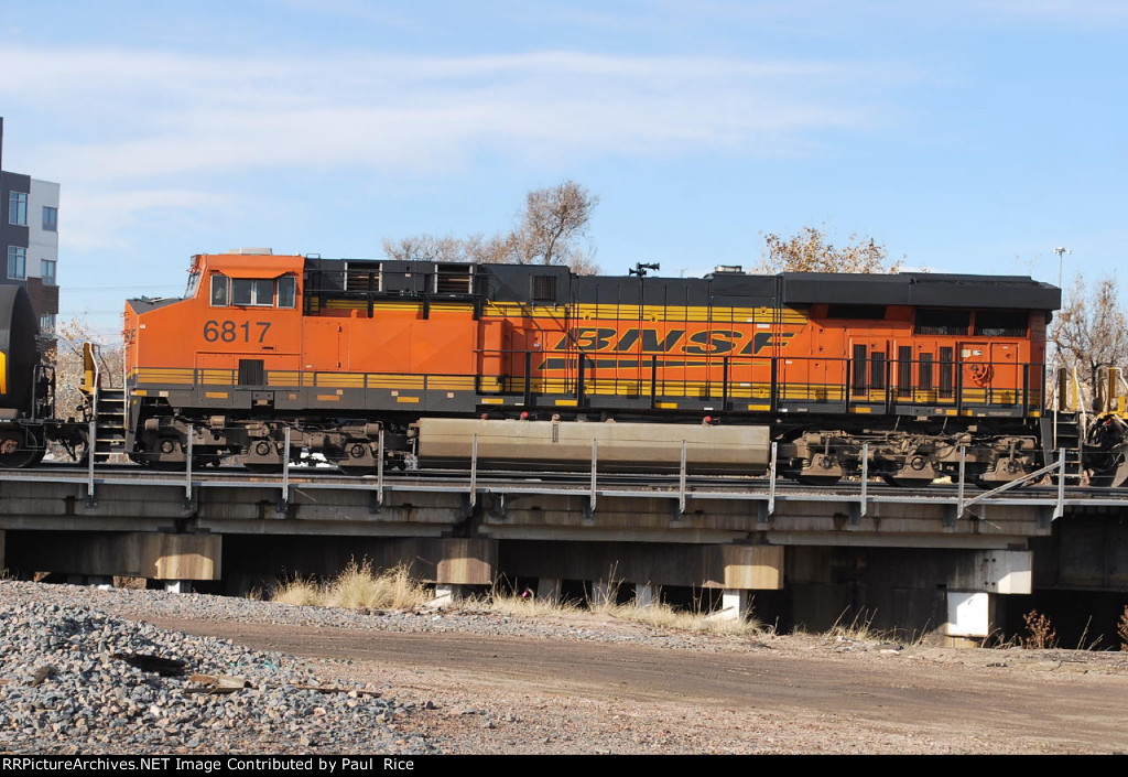 BNSF 6817